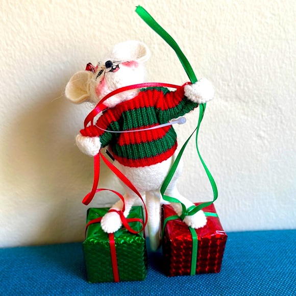 Annalee | Holiday | Annalee 204 4 Wrapping Fun Mouse Doll | Poshmark